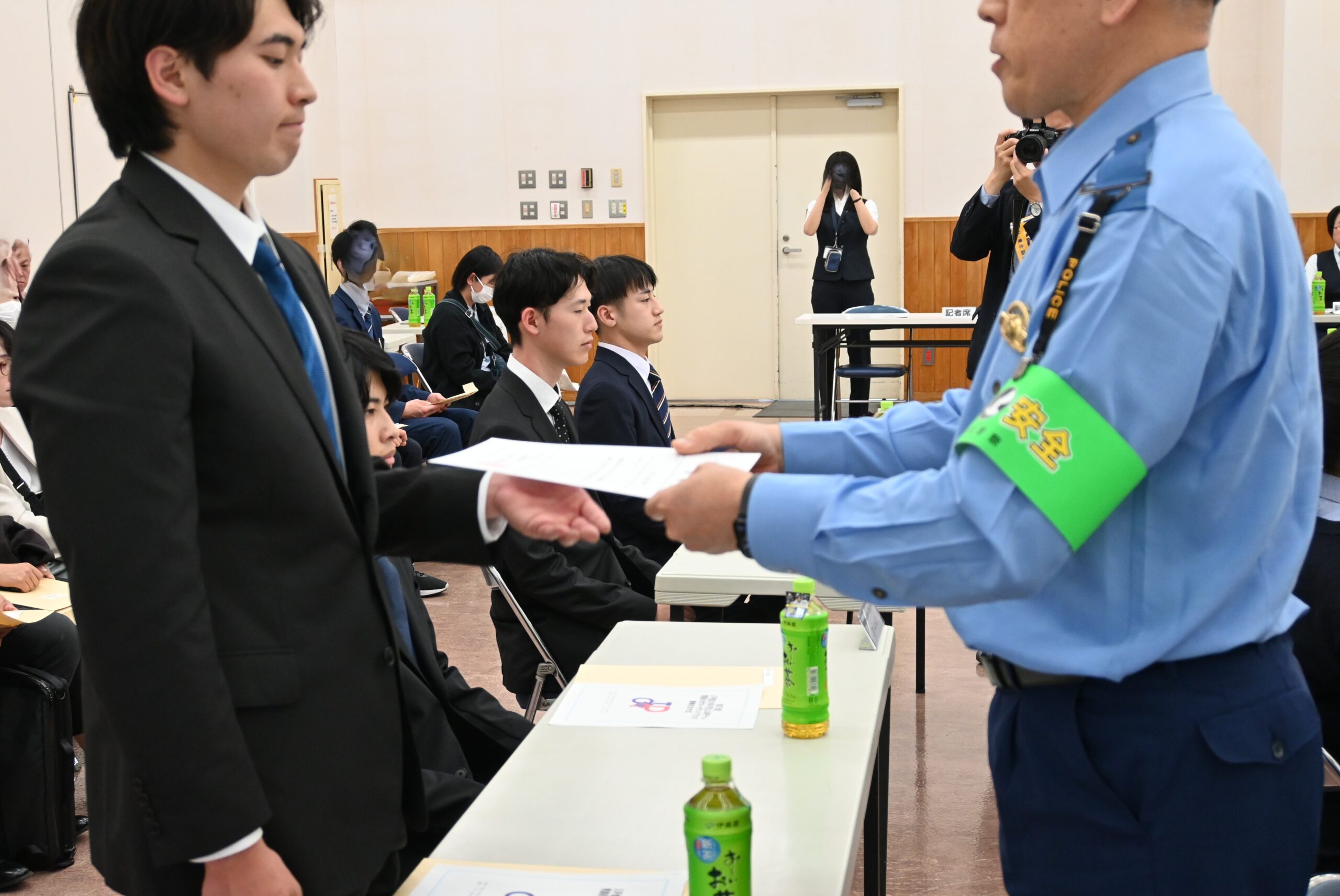 青森県少年サポートボランティア「picot」委嘱状交付式が行われました - 八戸工業大学